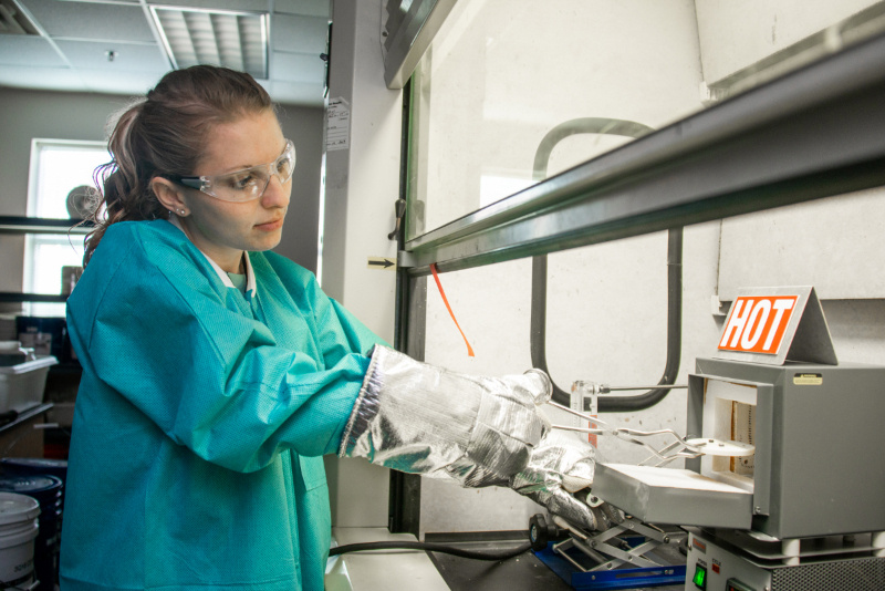 Chemistry Ph.D. wins Breakthrough Award recognizing nuclear waste ...