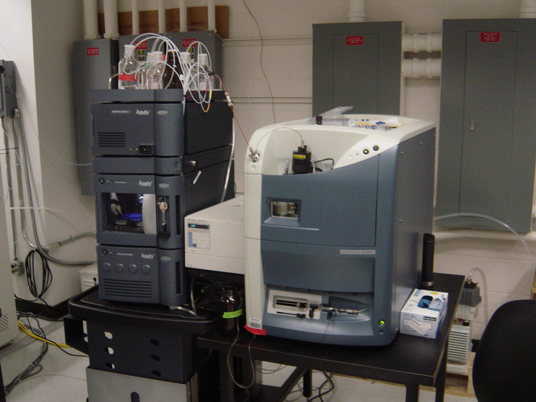 Instrumentation in the Mass Spectrometry Center - Department of ...