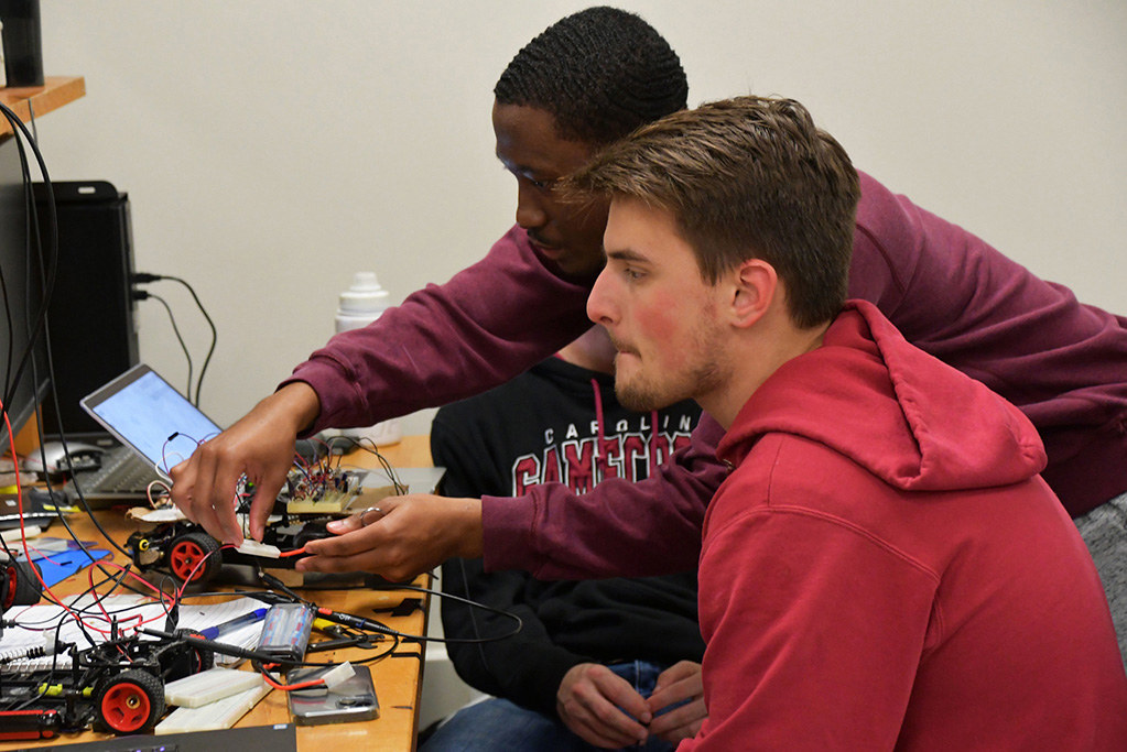 Student Spaces - Molinaroli College of Engineering and Computing ...