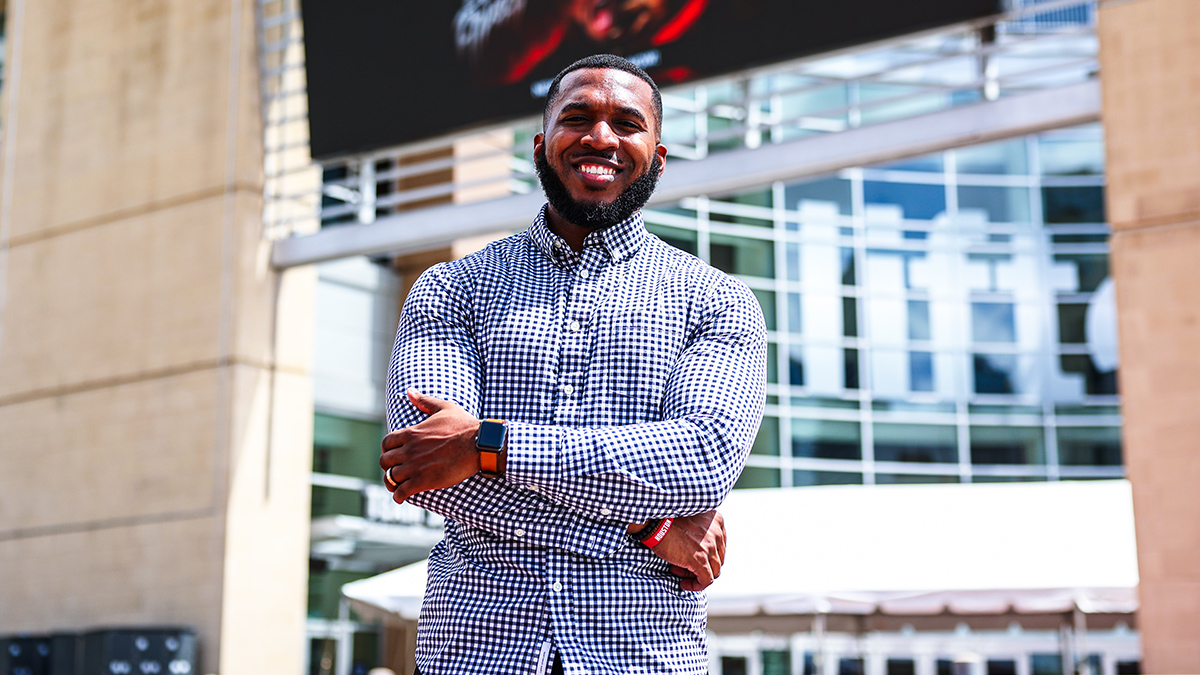 Making networking real: Focus on relationships key to stellar career ...