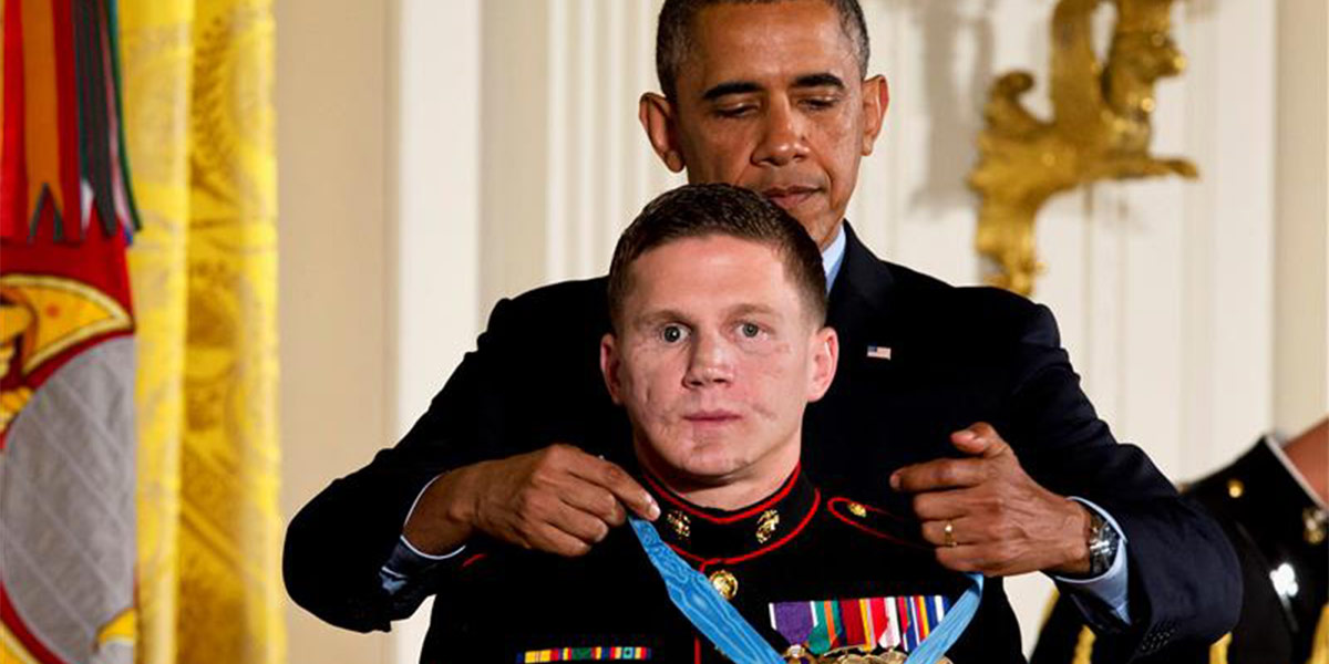 USC alum, Medal of Honor recipient recognized at national championship ...