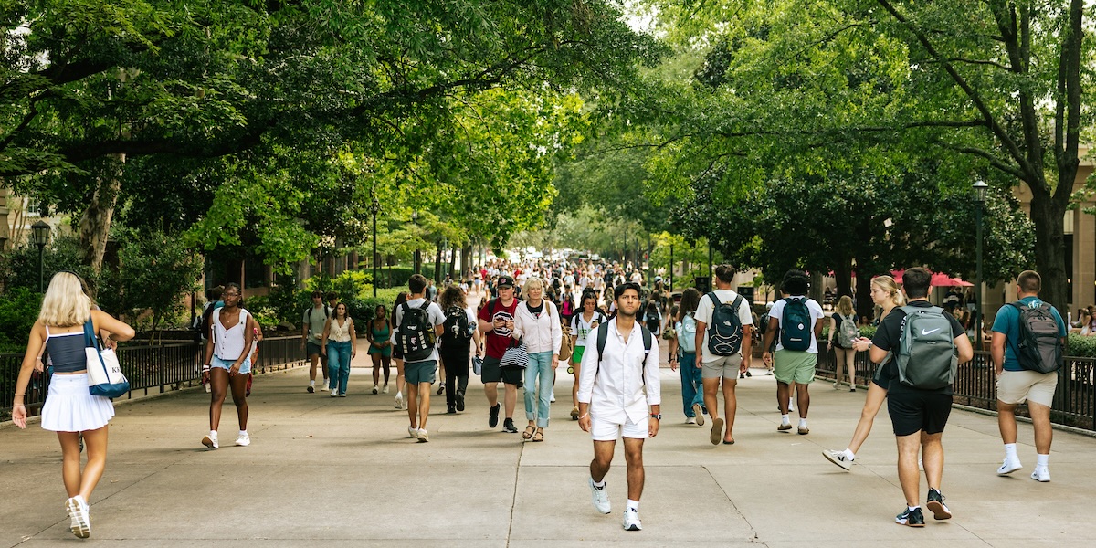 USC welcomes students back to campus - USC News & Events | University ...